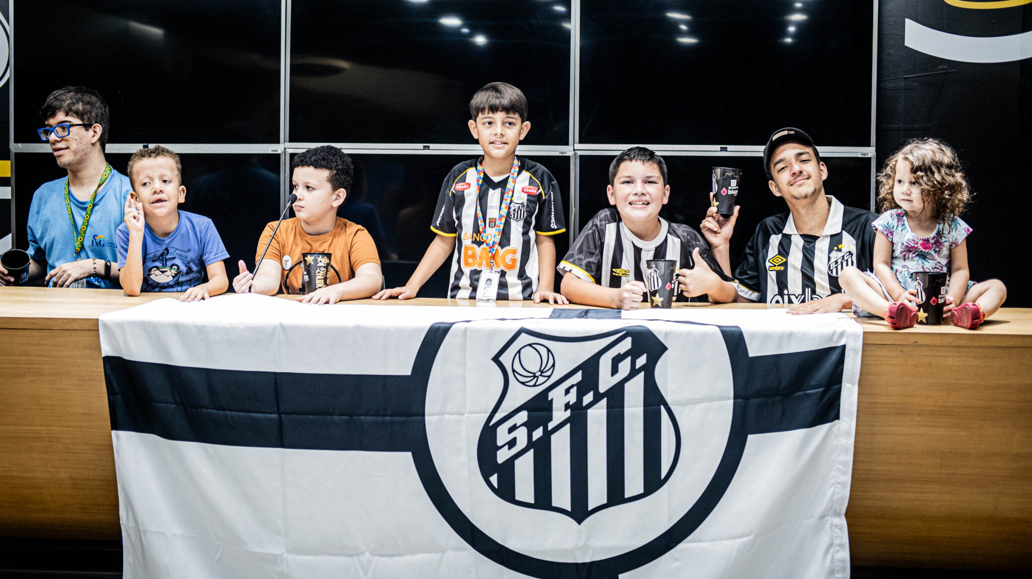 No Dia Mundial de Conscientização do Autismo, Santos FC recebe visitas ...