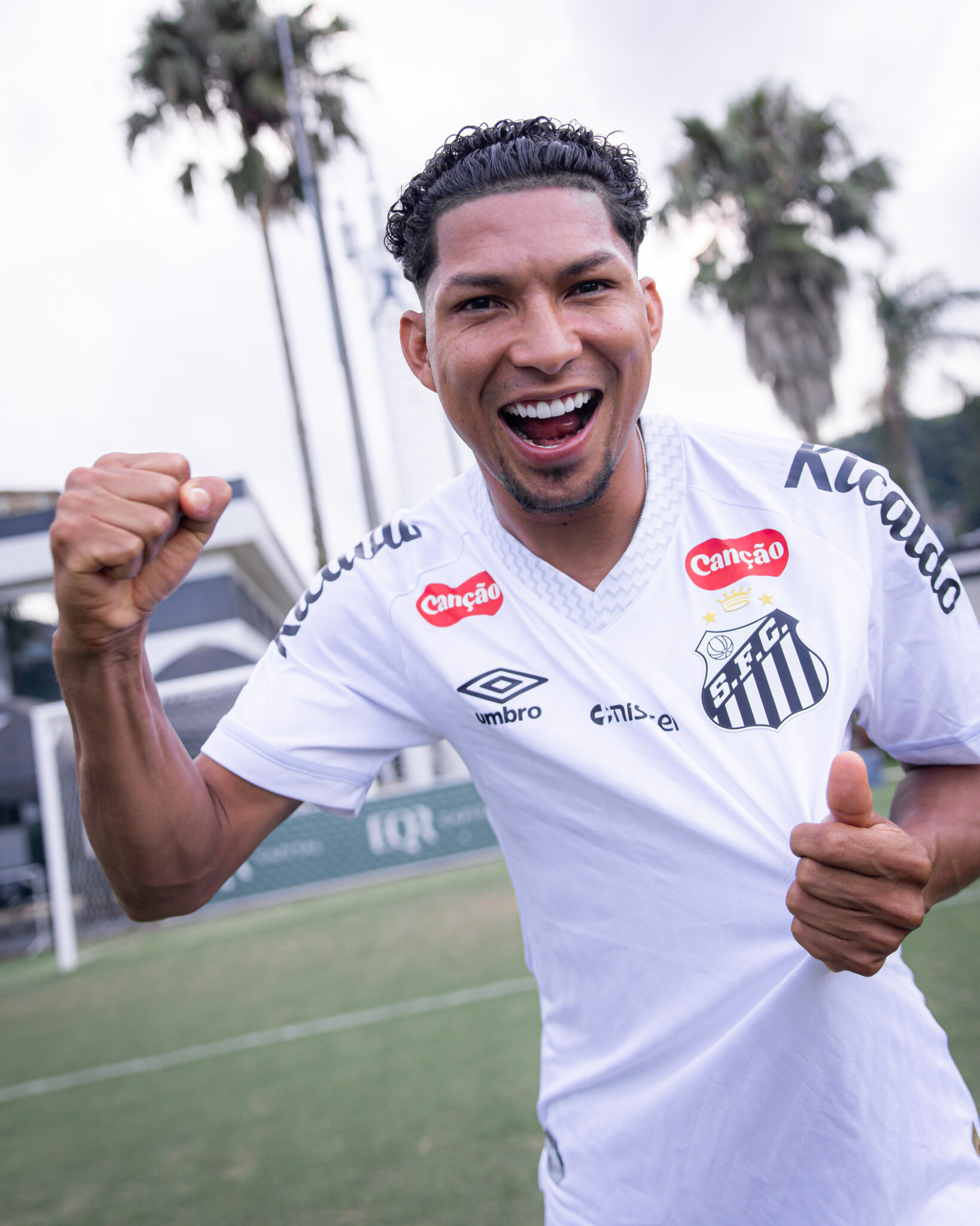 Rony é o novo reforço do Santos FC - Santos Futebol Clube